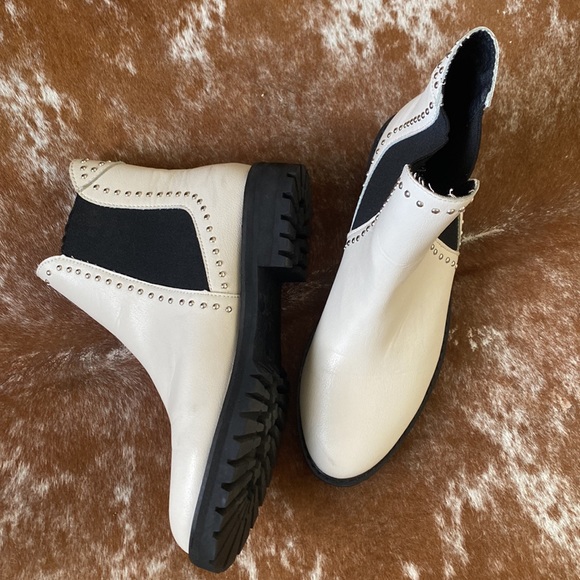 Mi.iM | Shoes | Mimi Ankle White Booties | Poshmark